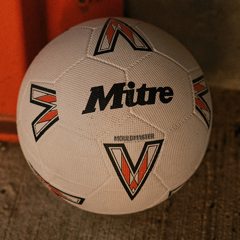 Mitre Mouldmaster Super Dimple Training Football